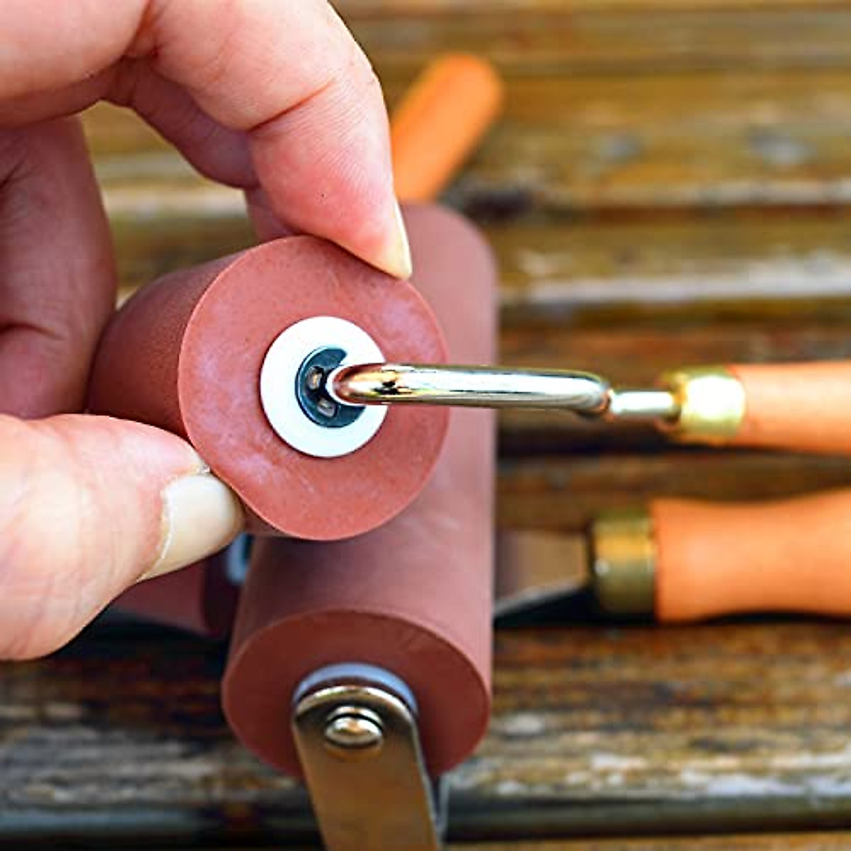 BANLTRE Rubber Brayer Roller for Printmaking, Ideal for Anti Skid Tape Construction Tools, Print,Craft Stamping Brayers for Wallpapers and Scrapbooks (0.4")