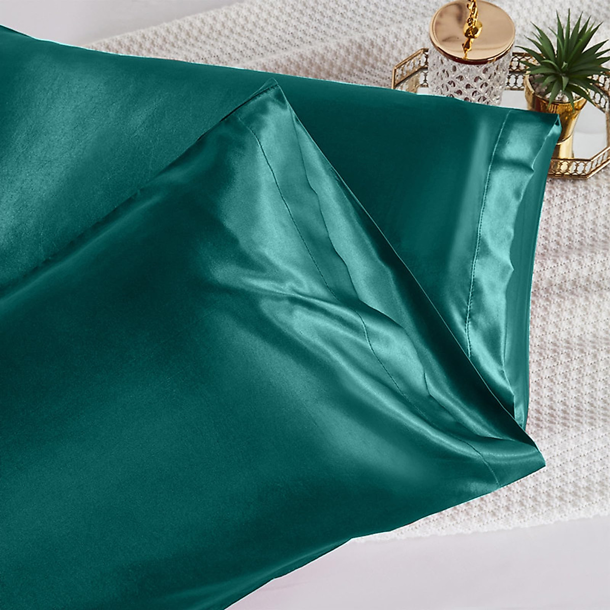 2 Packs Silk Pillow Cases, Satin Pillowcase for Hair and Skin, Pillowcases Standard Size Set of 2, Luxury Soft Satin Pillowcovers 20x30 Inches, for Women Men