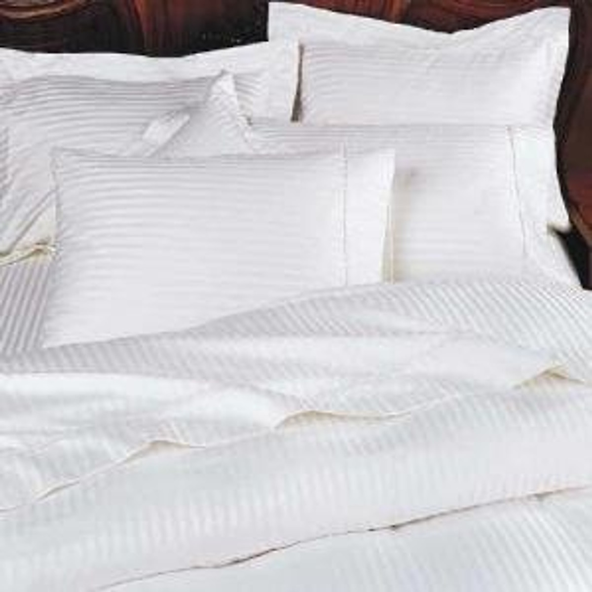 600 Thread Count Three (3) Piece Queen Size White Stripe Duvet Cover Set, 100% Egyptian Cotton, Premium Hotel Quality