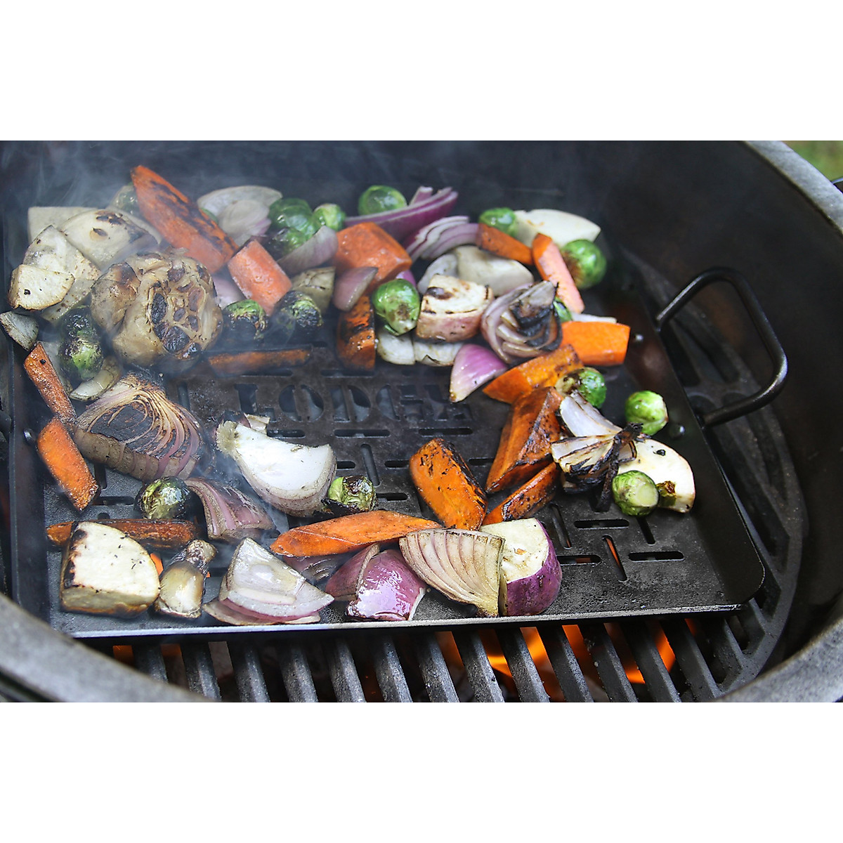 Lodge CRSGP12 Carbon Steel Grilling Pan, Pre-Seasoned, 12-inch