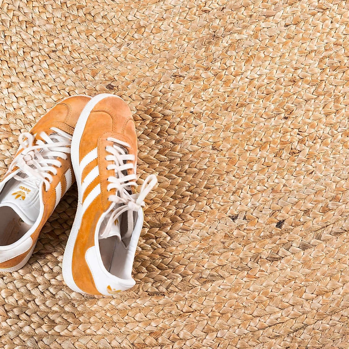 GRUHUM Handwoven 6ft Jute Area Rug Natural Fiber Round Boho Farmhouse Rustic Vintage Soft Braided Reversible EcoFriendly Rugs for Indoor EcoFriendly Kitchen Bedroom Living Room Hallways (6' ft Round)