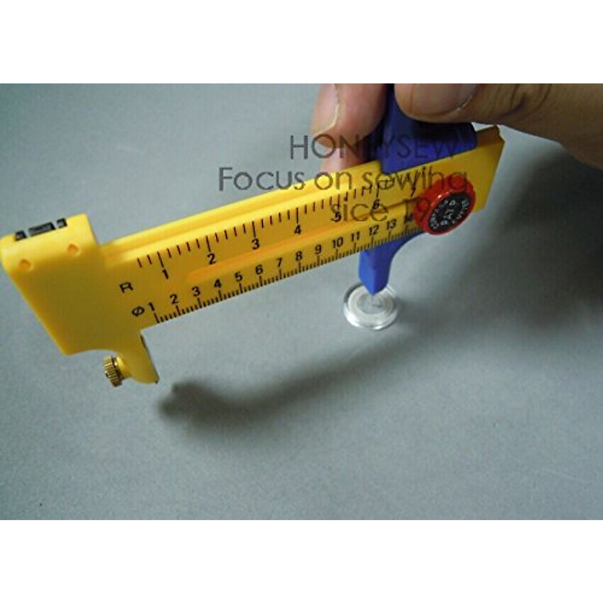 HONESEW Compass Cutter for Cutting Paper, Card, Vinyl,Films,Leather (C-101)