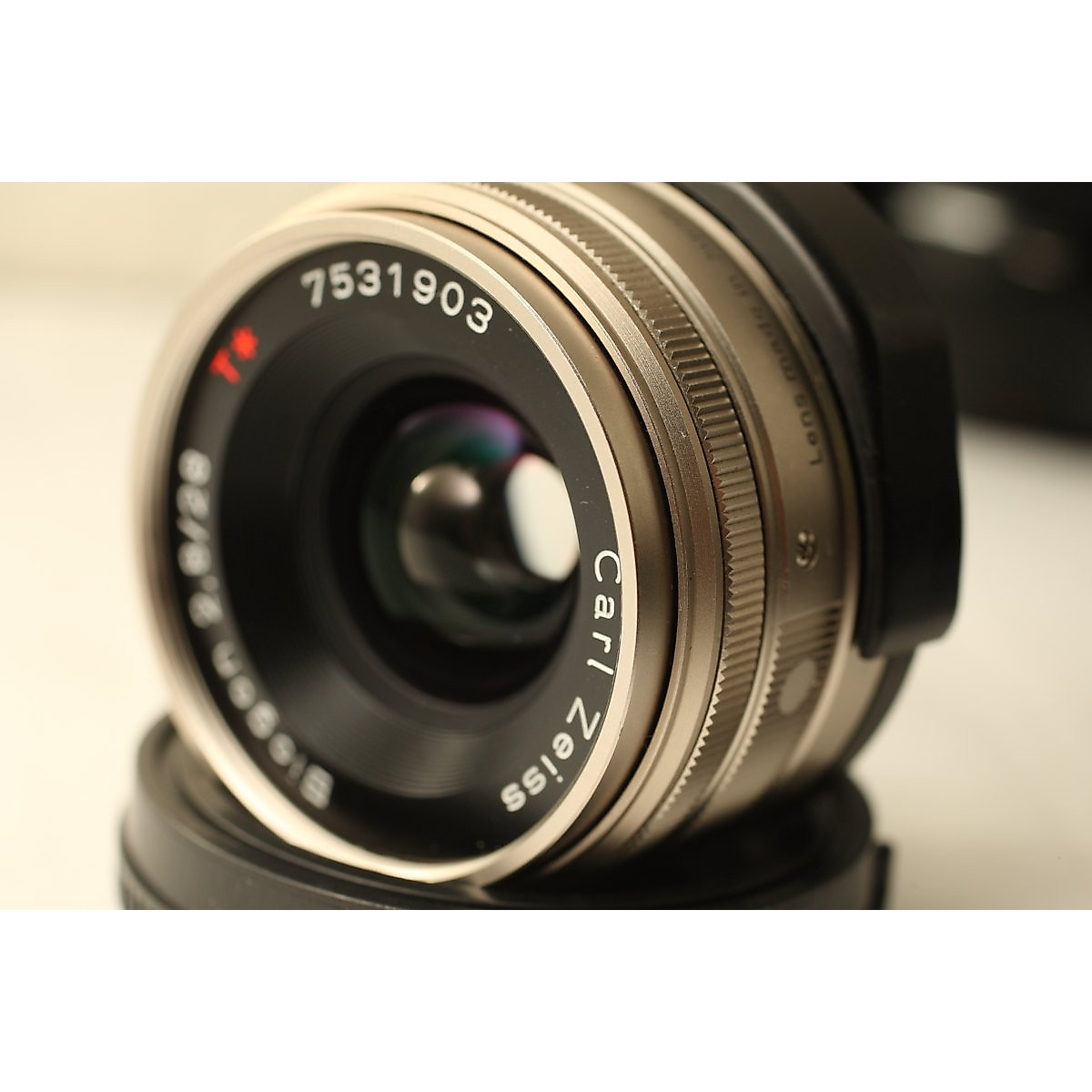 Contax G Zeiss 28mm f/2.8 Biogon Lens for G1 & G2 Cameras