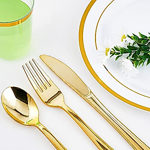 Vplus 600 Count Gold Dinnerware Set, 200 Plastic Plates, Set of 300 Silverware, 100 Cups, Disposable Gold Plastic Dinnerware for Party or Wedding