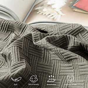 JELLYMONI Grey Duvet Cover Queen Size - 3 Pieces Soft and Breathable Microfiber Knitted Jacquard Waffle Weave Striped Comforter Cover with 8 Corner Ties & Zipper Closure