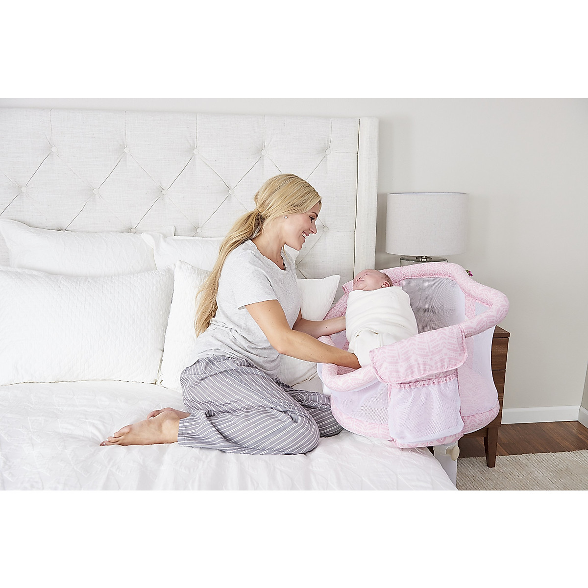 Halo Bassinest Swivel Sleeper Premiere Series Bassinet, Rose Leaf