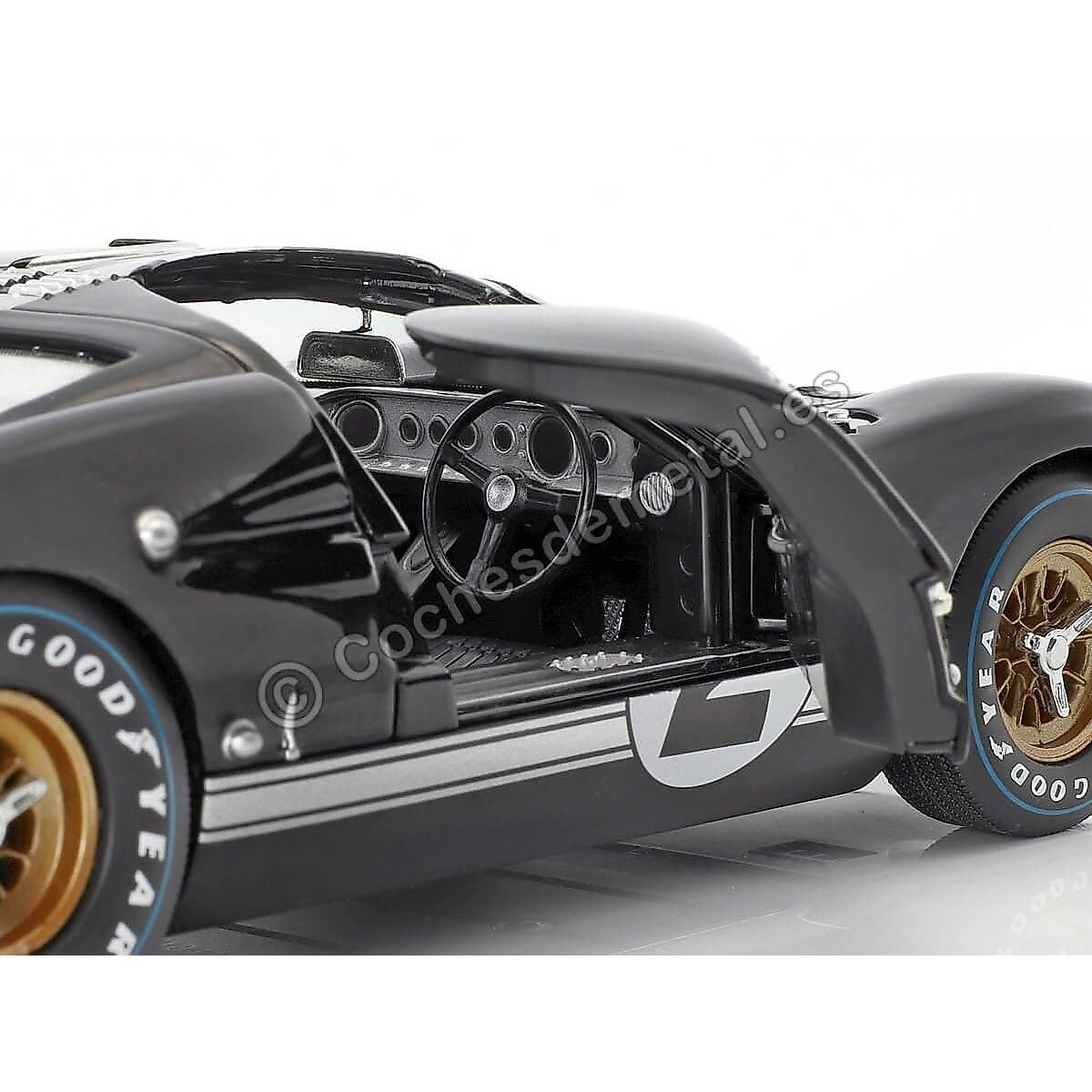 1966 Ford GT40 MK II Die-Cast Collectible Model Car