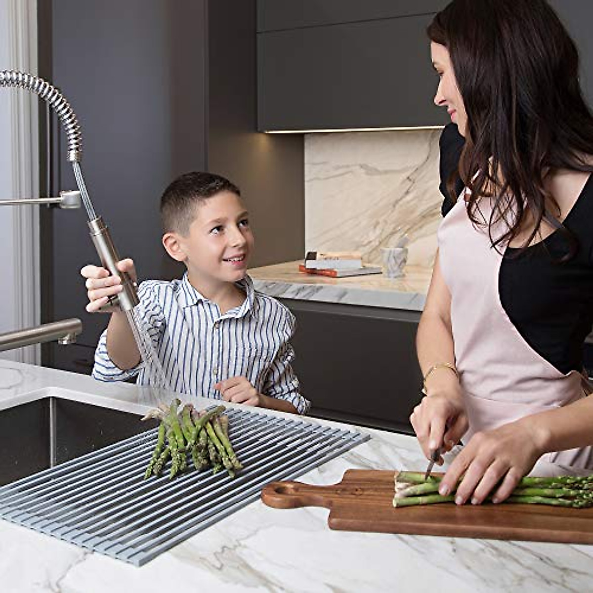 KRAUS Multipurpose Over-Sink Roll-Up Dish Drying Rack, Colander and Trivet in Black, KRM-10BLACK