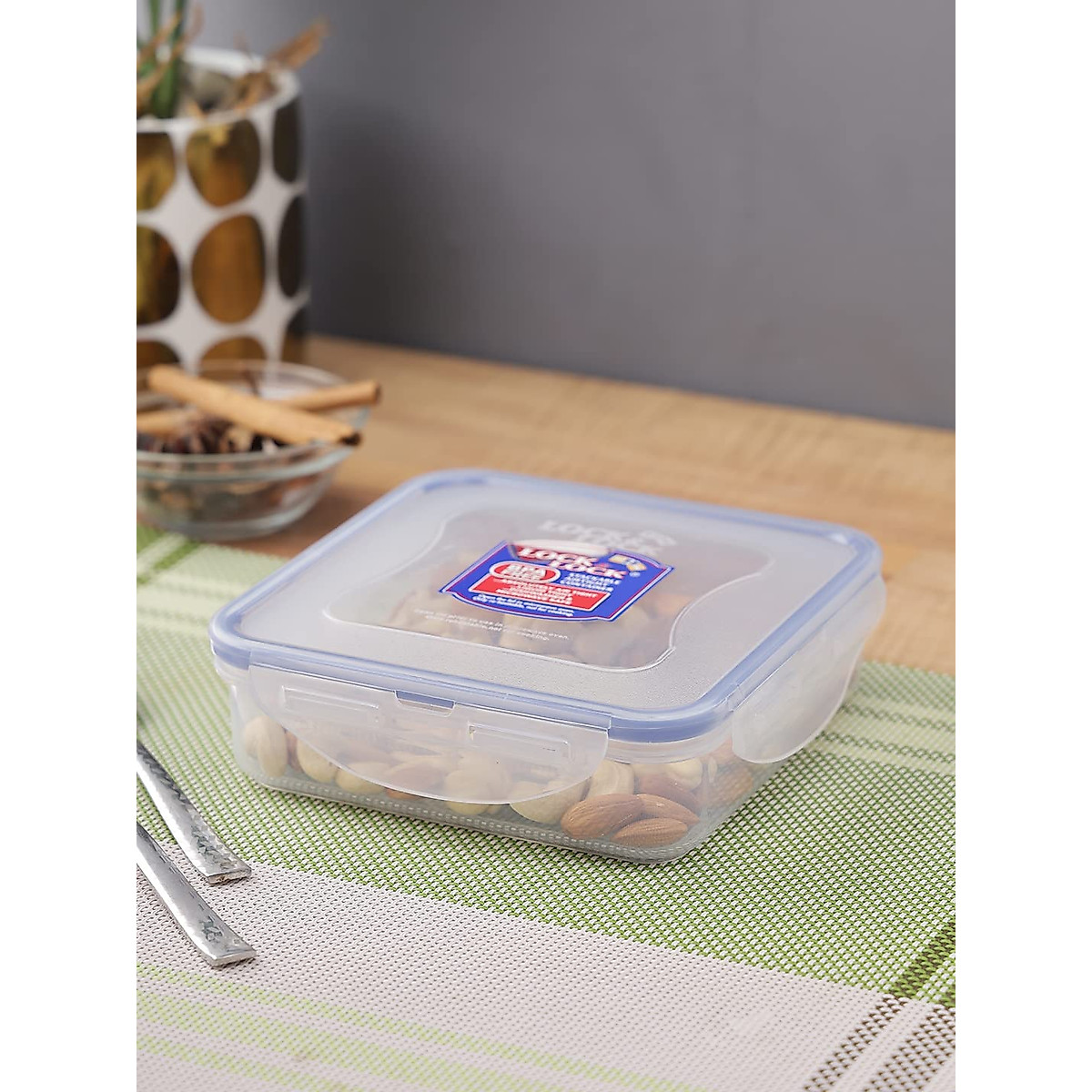 LOCK & LOCK 20-Fluid Ounce Square Food Container, Short, 2-1/2-Cup