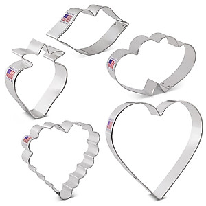 Valentines Day Cookie Cutters 5-Pc. Set Made in USA by Ann Clark, Heart, Strawberry, Scalloped Heart, Lips, Double Heart