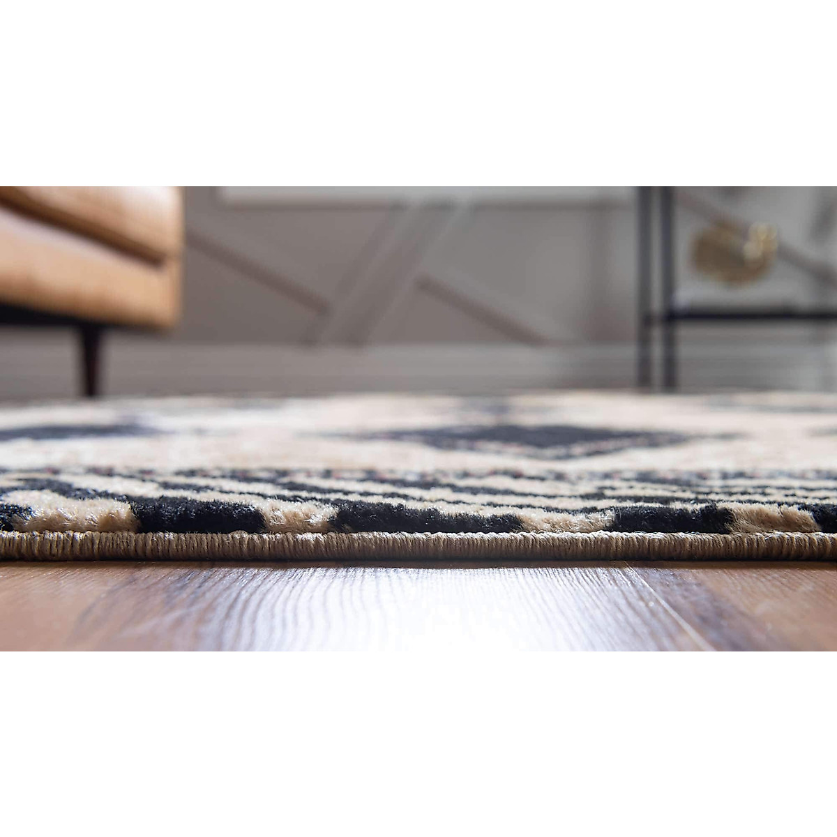 Unique Loom Wildlife Collection Animal Inspired with Leopard Geometric Bordered Design Area Rug, 6 ft x 9 ft, Light Brown/Black