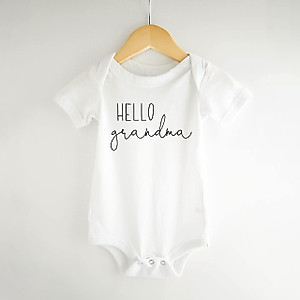 Bump and Beyond Designs Baby-Boys Hello Grandma Surprise Pregnancy Announcement Leotard to Grandma White, 0-3 Months