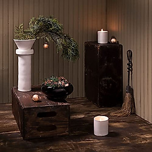 Aromatique The Smell of Tree Glass Cube 12 oz Scented Jar Candle with Metal Medallion for Home Décor and Gift