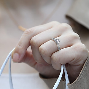 Gem Stone King 925 Sterling Silver White Created Sapphire Women's Engagement Ring (1.35 Cttw Round Cut, Available in size 5, 6, 7, 8, 9)