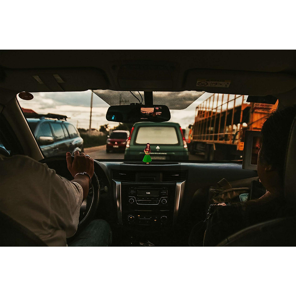 Franchise Figurine Hawaiian Hula Girl Dashboard Doll with Ukulele Bobbleheads for Car Dashboard Collection Figurines Gifts for Home Decoration Doll Dashboard Hula Girl 6" Valentines Gift