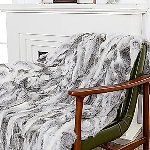 Natural Real Rabbit Fur Throw Blanket Pelt Luxury Fluffy Soft Cozy Plush,Thick Warm Blanket for Couch, Sofa and Bed,55.1 in x62.9in(Gray)