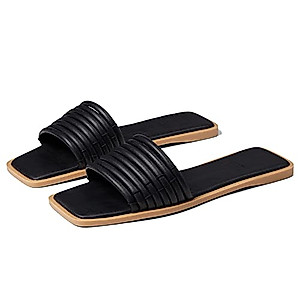 Dolce Vita Women's NYX Flat Sandal, Black Stella, 7