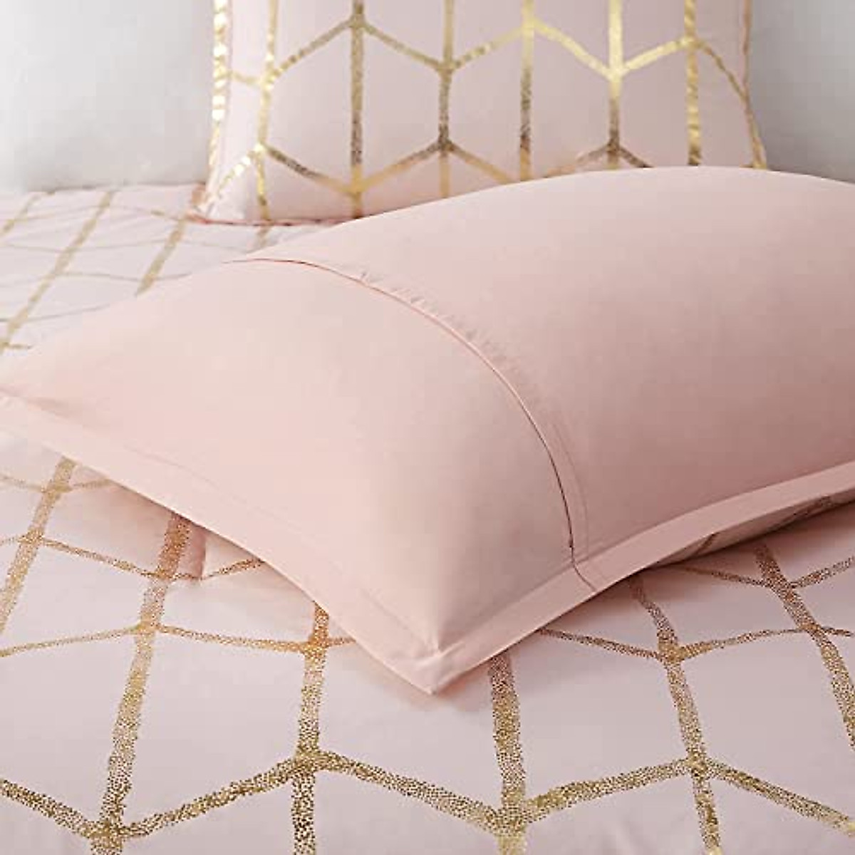 Intelligent Design Raina Comforter Microfiber Metallic Print Geometric Design Embroidered Toss Pillow Modern Trendy Casual All Season Bedding Set Matching Sham, Full/Queen, Blush/Gold 5 Piece
