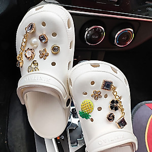 Bling Shoe Charms for Women and Girl Luxury Shoe Accessories with Rhinestone and Imitated Pearl Designer Jewelry Shoe Charms DIY Shoe Decoration