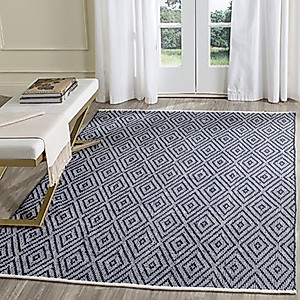 SAFAVIEH Montauk Collection 5' x 7' Navy/Ivory MTK811C Handmade Trellis Cotton Area Rug