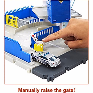 Matchbox Action Drivers Police Station Dispatch Playset with 1 Helicopter & 1 Ford Police Car, with Lights & Sounds