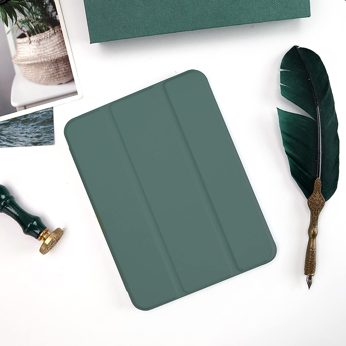 Dwopar iPad 10.2 Case, Protective Cover with Pencil Holder, Auto Sleep/Wake, Slim Soft TPU Back, Green