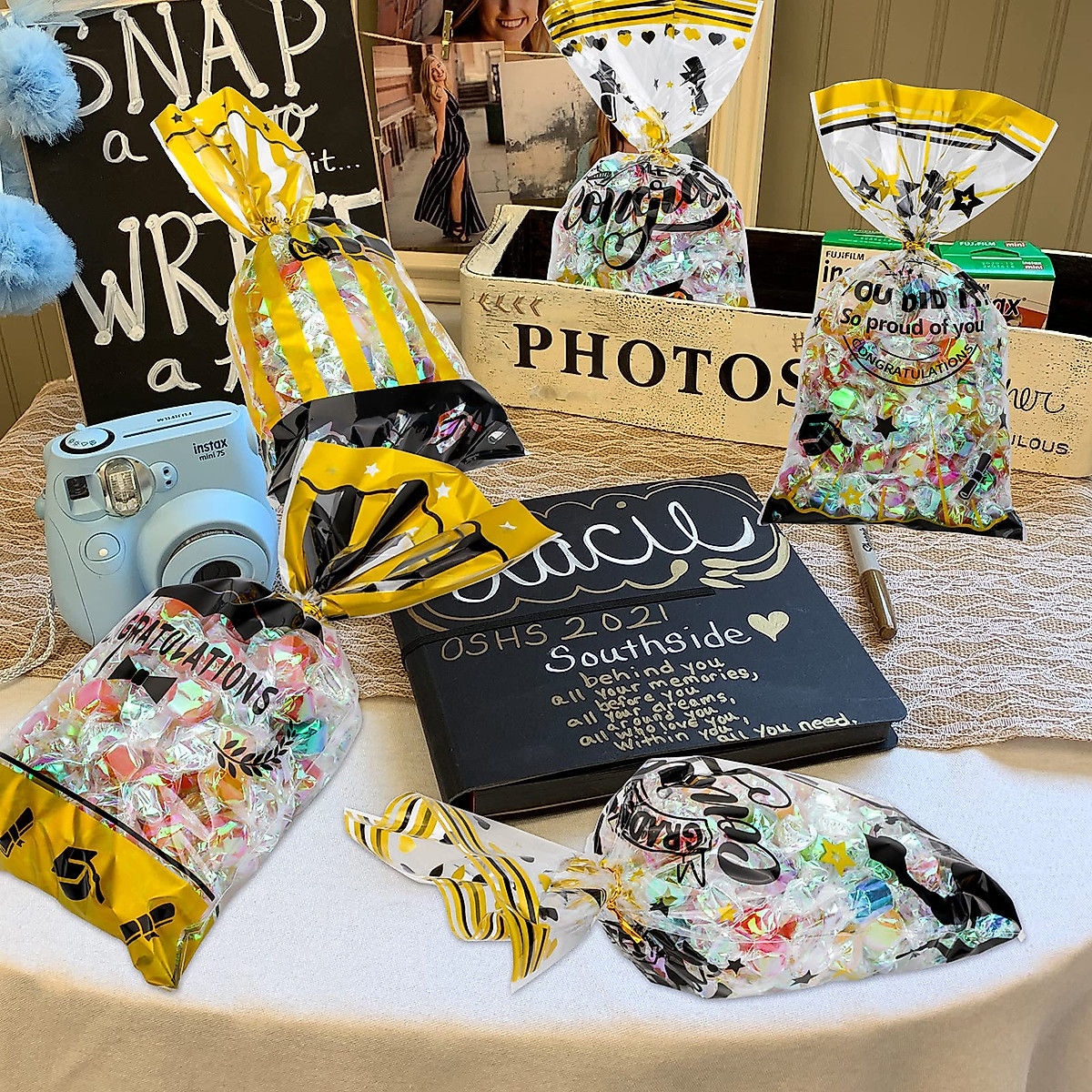 Konsait Graduation Cellophane Bags, 100pcs Clear Candy Cookie Treat Bags with Twist Ties for Bakery Biscuit Chocolate Snacks,Holiday Goody Bags, Graduation Party Favors Supplies Gifts Bags