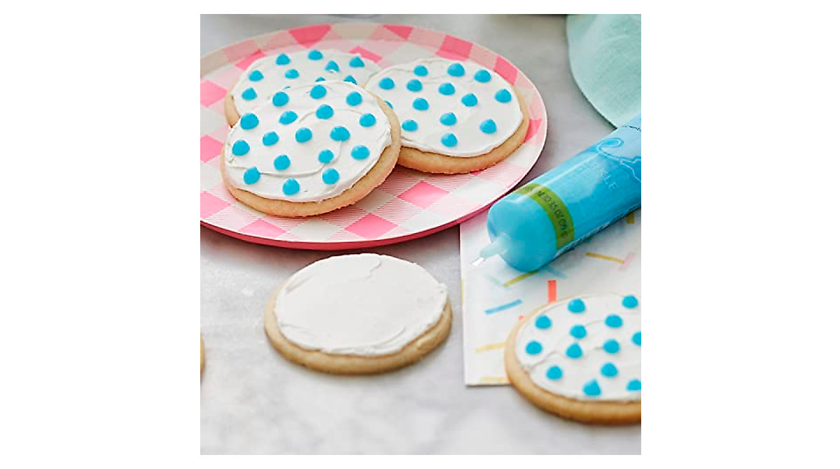 Wilton Light Blue Sparkle Gel Icing | Easy Cake Decorating