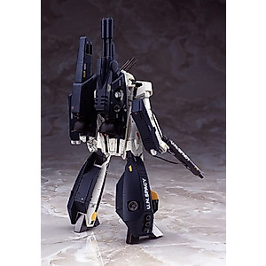 Macross 1/72 Scale VF-1S Strike Battroid Valkyrie Construction Kit by Hasegawa