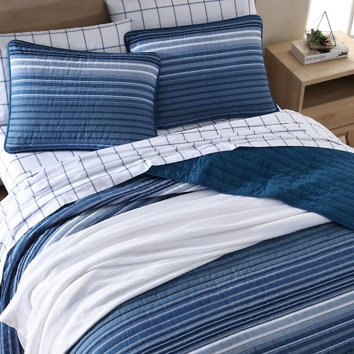 Nautica - Queen Quilt Set, Cotton Reversible Bedding with Matching Shams, Bedding Set for All Seasons (Coveside Blue, Queen)