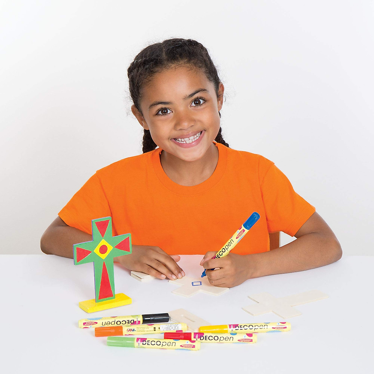 Baker Ross AC638 Wooden Cross Kit - Pack of 4, Stand Up Crafts for Kids to Design, Paint and Assemble for Easter or Christmas Art Activities, Great for Sunday Schools or Classrooms