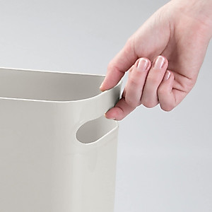 mDesign Plastic Slim Large 2.5 Gallon Trash Can Wastebasket, Classic Garbage Container Recycle Bin for Bathroom, Bedroom, Kitchen, Home Office, Outdoor Waste, Recycling - Aura Collection - Light Gray