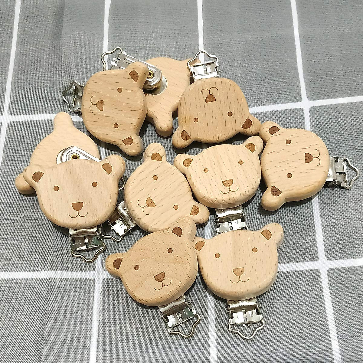 5pcs Natural Beech Wood Animal Pacifier Clips Grasping Toy Suspender Chain Clips Charm Antique DIY Beading Accessory (Bear)