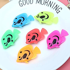 TINKSKY 10pcs Plastic Artificial Moving Floating Fishes Ornament Decorations for Aquarium Fish Tank (Random Color Pattern)