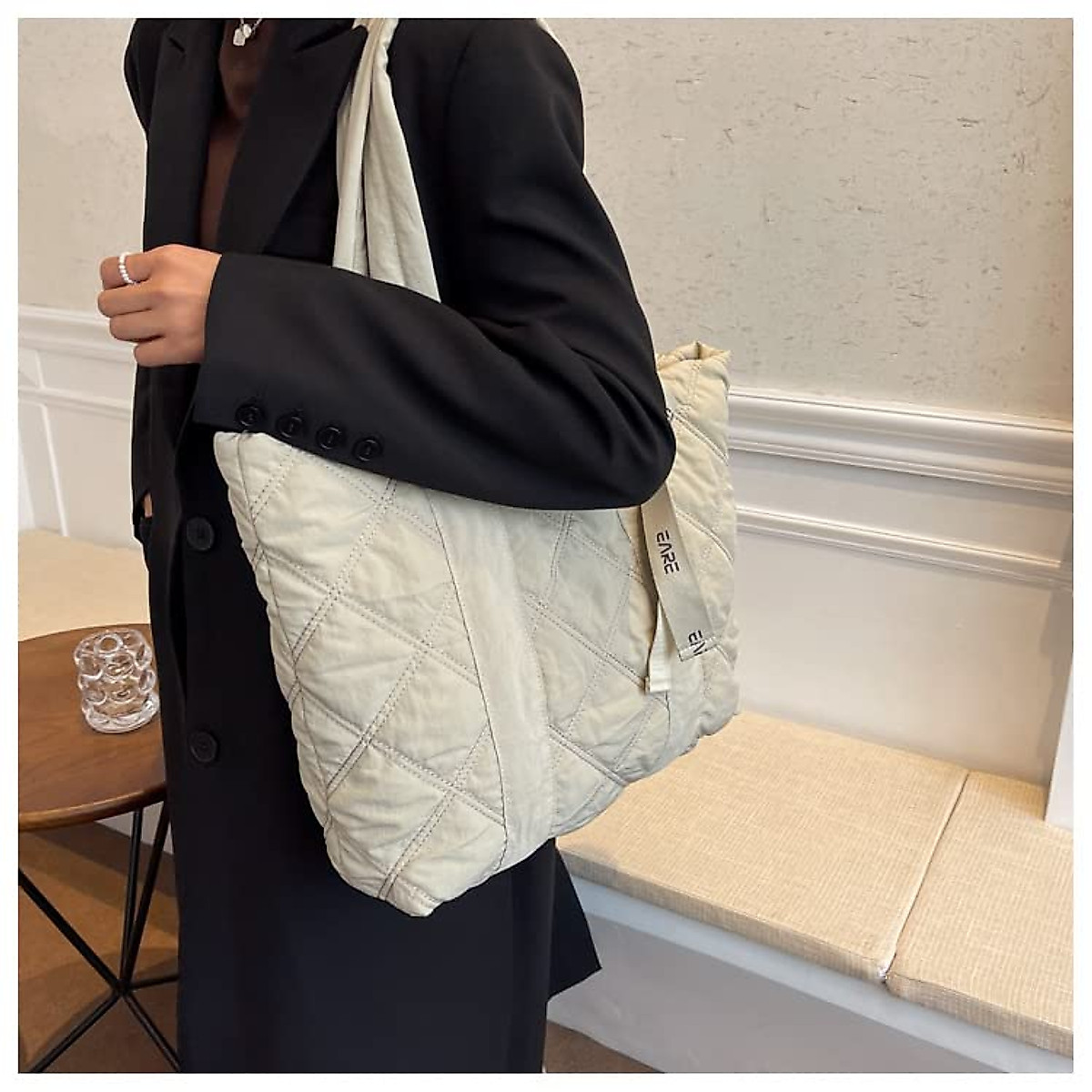 Women Puffer Bag Quilted Puffy Tote Bag Lightweight Cotton Padded Shoulder Bag Trendy Hobo Hippie Down Handbag (Beige)