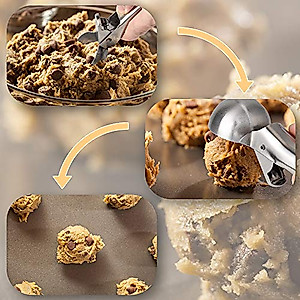 YasTant Premium Ice Cream Scoop with Trigger Ice Cream Scooper Stainless Steel, Heavy Duty Metal Icecream Scoop Spoon Dishwasher Safe, Perfect for Frozen Yogurt, Gelatos, Sundaes, Medium Silver