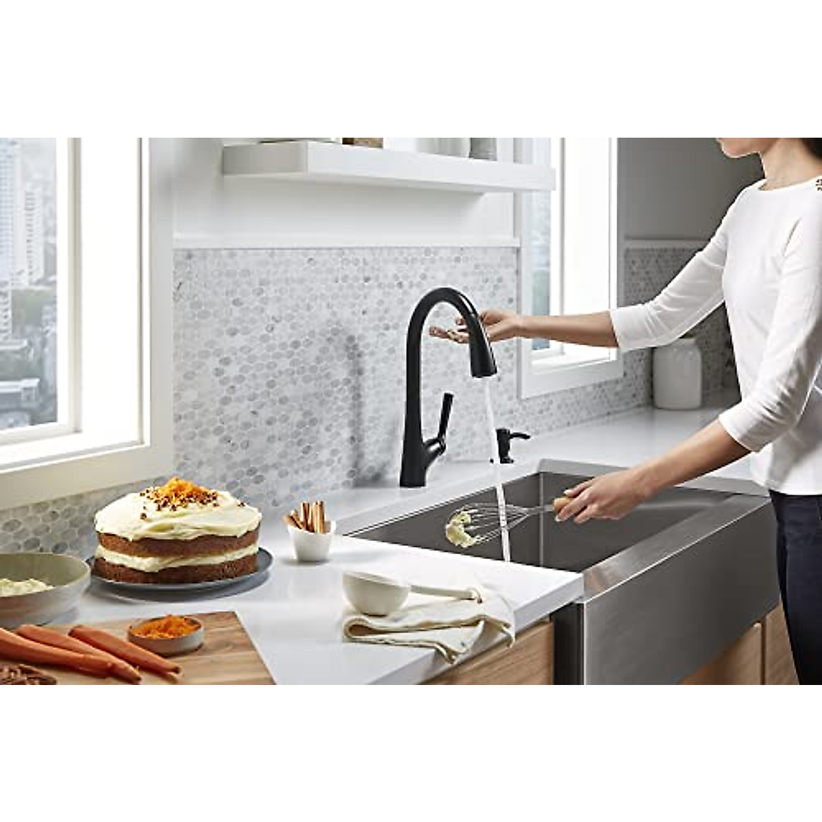 KOHLER R77748-SD-BL Malleco Touchless Pull Down Kitchen Sink Faucet with Soap/Lotion Dispenser in Matte Black