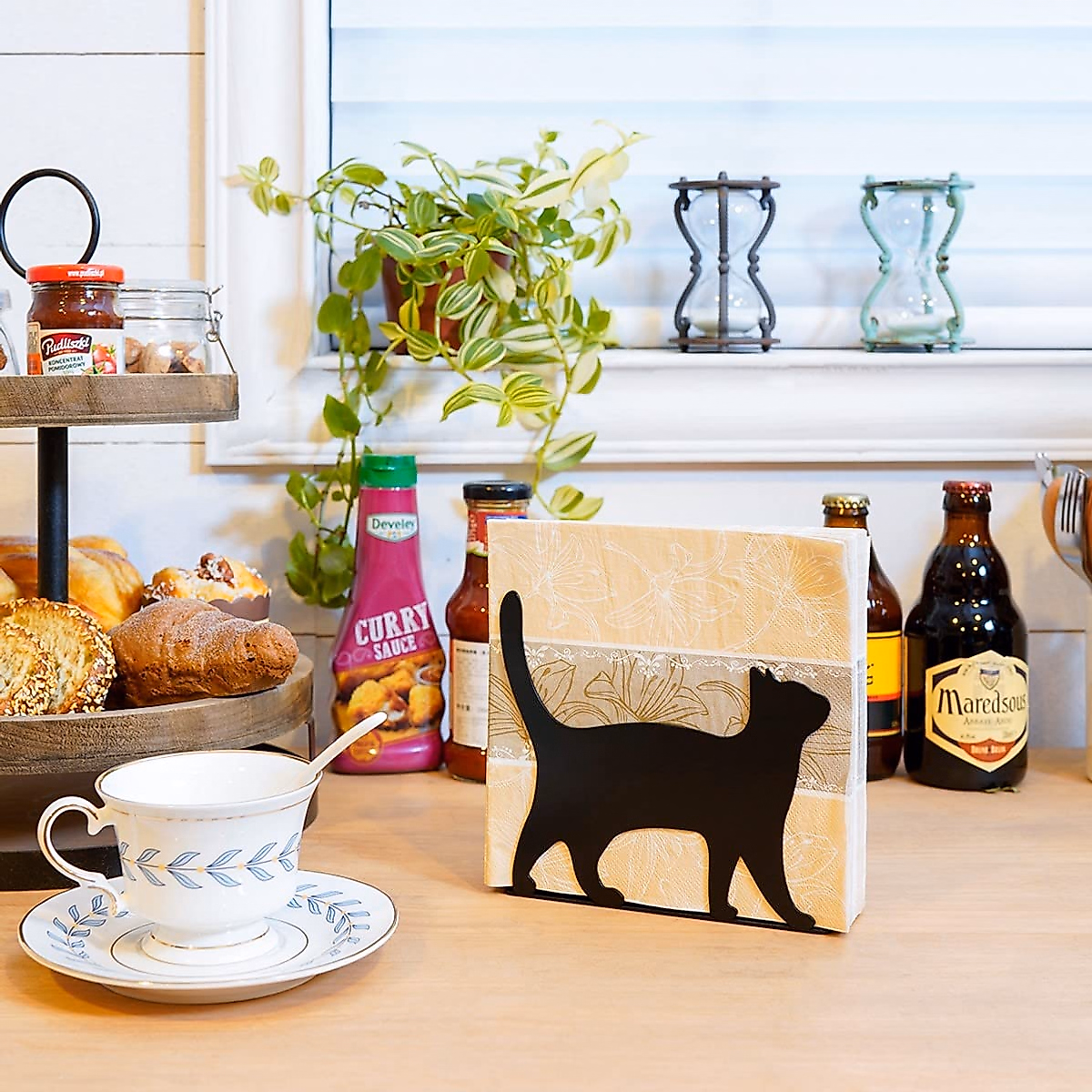 SOFFEE DESIGN Iron Vertical Cat Napkin Holder, Animal Shadow Napkin Stand Convenient Desktop Storage Decoration, Adorable Paper Towel Dispenser for Kitchen Countertops, Dining Table, Black