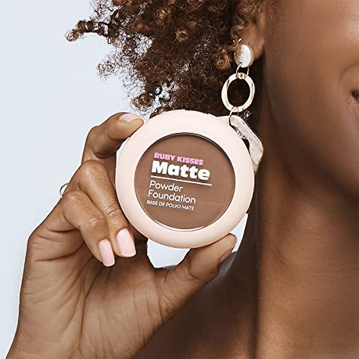 Ruby Kisses Face Powder Foundation, Pressed Compact Makeup Setting Powder, Full Coverage Matte Lightweight, Long-Lasting, Perfect Finishing Powder, Convenient, Sponge & Mirror Included (Caramel)