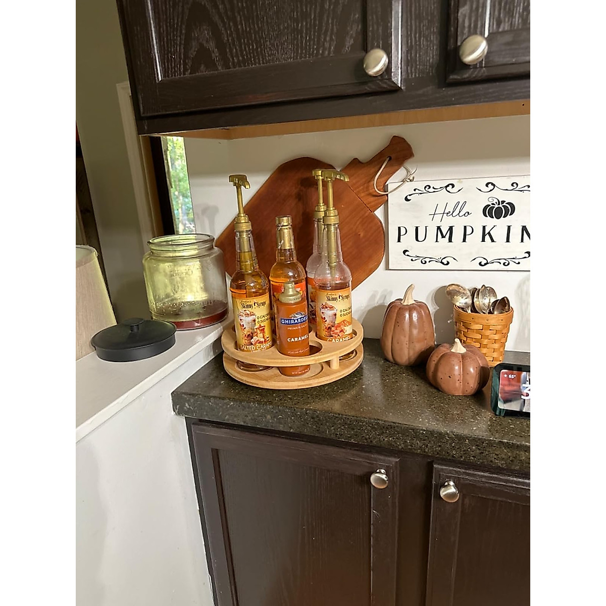 SONKONIA Coffee Syrup Organizer Rack, 7 Bottles Capacity Rotating Coffee Bar Organizer, Space-Efficient Syrup Holder, with Anti-Slip Design, Ideal for Countertop, Coffee Bar, Brunch Essentials