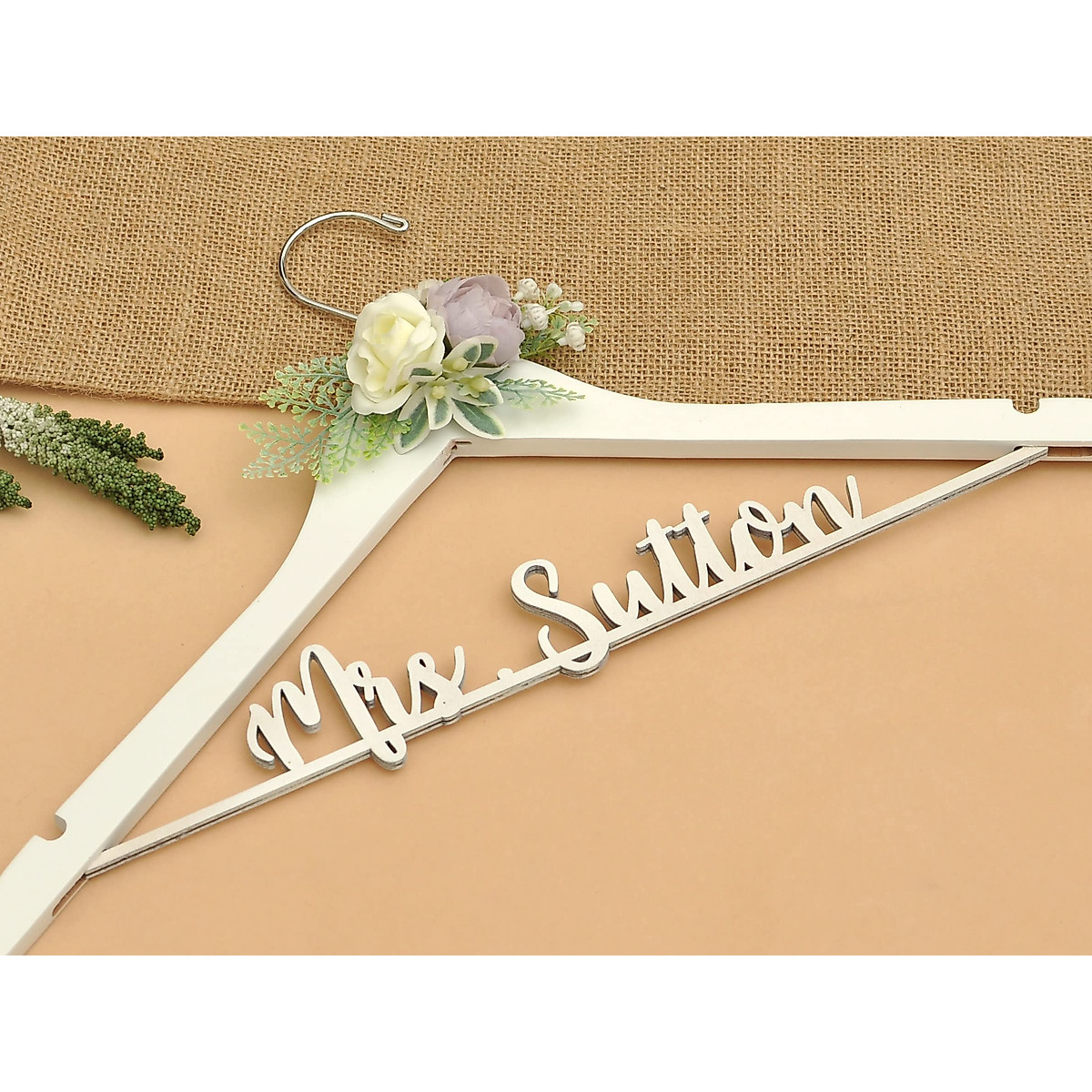 Bride hanger, wedding hanger, wood engraving,personalized bride hanger, lady hanger, custom hanger, honor maid, bridesmaid, The doctor hangers，Gift-giving hangers