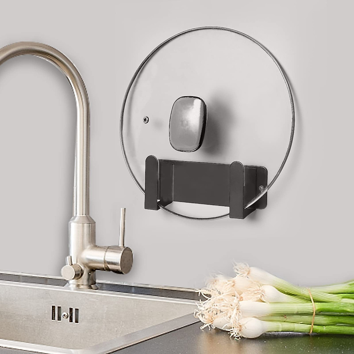 YOUGRIDDA Pot Lid Rack, Wall Mounted 304 Stainless Steel Pan Lid Organizer Holder, 3M Self Adhesive, Kitchen Cooking Utensil Tool (Black)