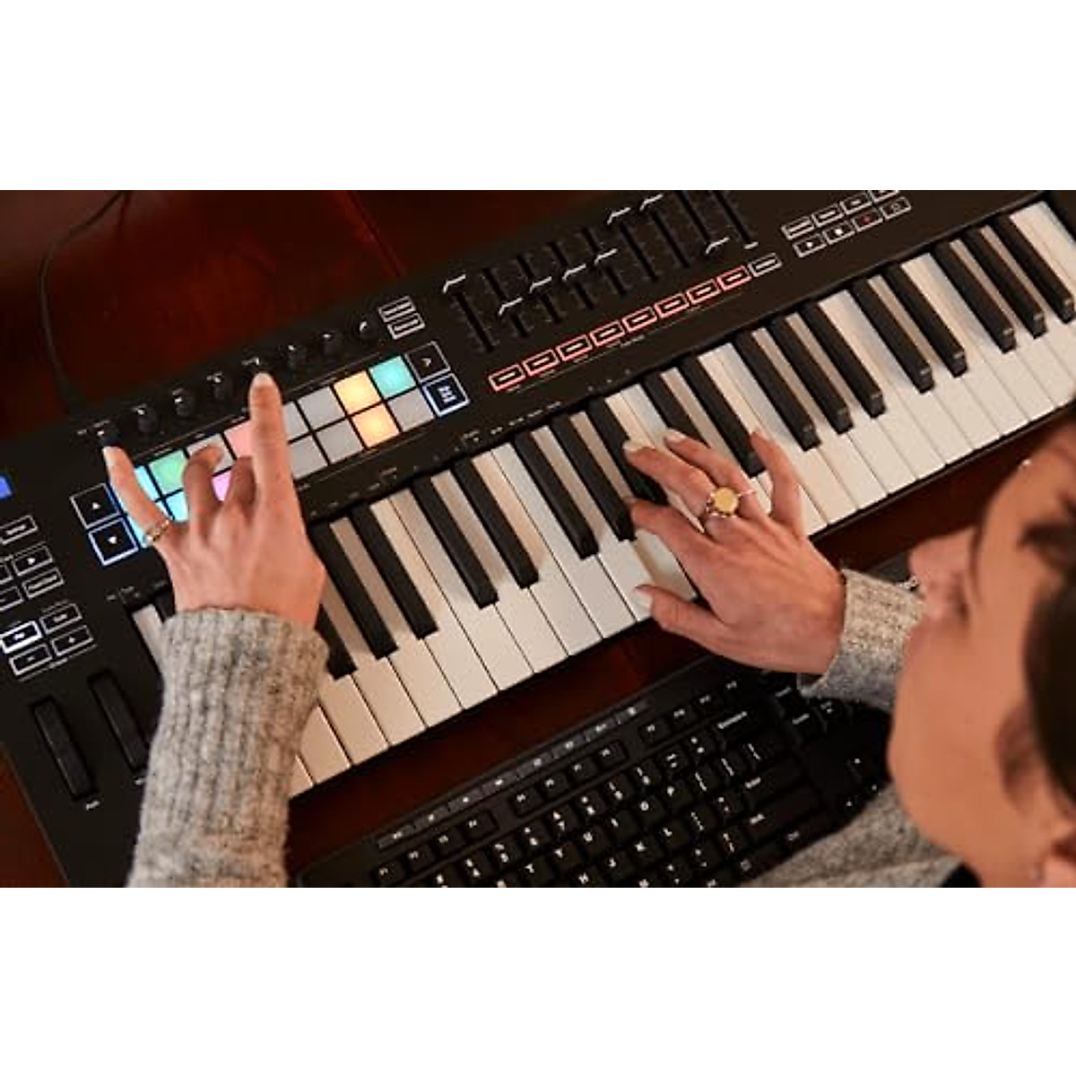 Novation Launchkey 49 [MK3] MIDI Keyboard Controller - Seamless Ableton Live Integration. Chord Mode, Scale Mode, and Arpeggiator — All the software you need for Music Production.