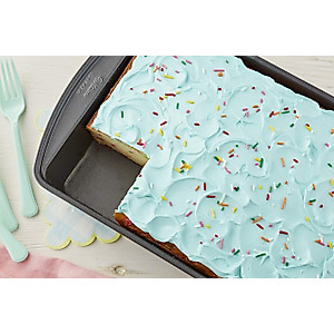 Wilton Perfect Results Premium Non-Stick Oblong and Square Cake Pan Set, 2-Piece