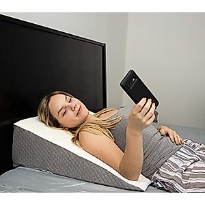 Kӧlbs Bed Wedge Pillow with Memory Foam Top | Stylish Chic Jacquard Cover | Wedge Pillow for Sleeping and Acid Reflux, Heartburn, and GERD Pillow – Snoring Pillow