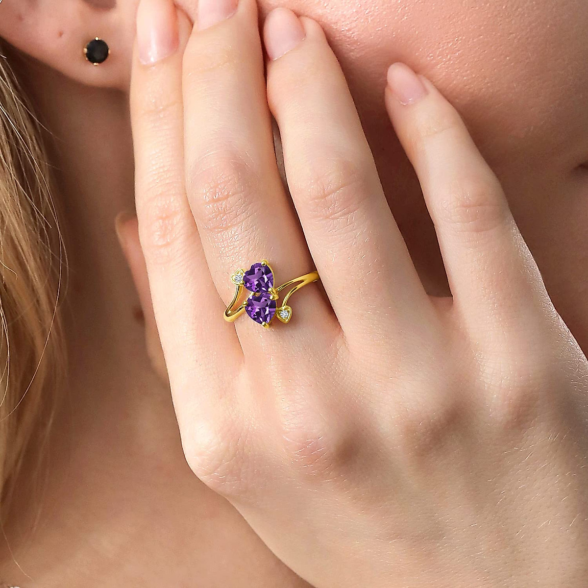 Gem Stone King 10K Yellow Gold Purple Amethyst and Diamond Accent Engagement Ring For Women (1.33 Cttw, Heart Shape 6MM, Gemstone Birthstone, Available in size 5, 6, 7, 8, 9)