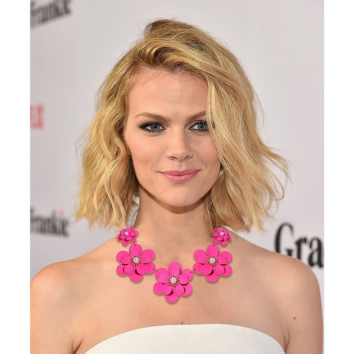 Boho Choker Necklace for Women Cute Flower Collar Necklace Statement Chunky Pearl Charm Summer Beach Chokers Necklaces Jewelry Gifts for Women