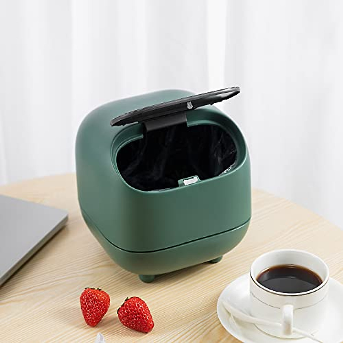 Yuzita Mini Trash Can with Lid Desk Small Plastic Trash Can Countertop Trash Can for Bathroom Dresser, Desk, Office or Coffee Table, with 100 Trash Bags (Green)