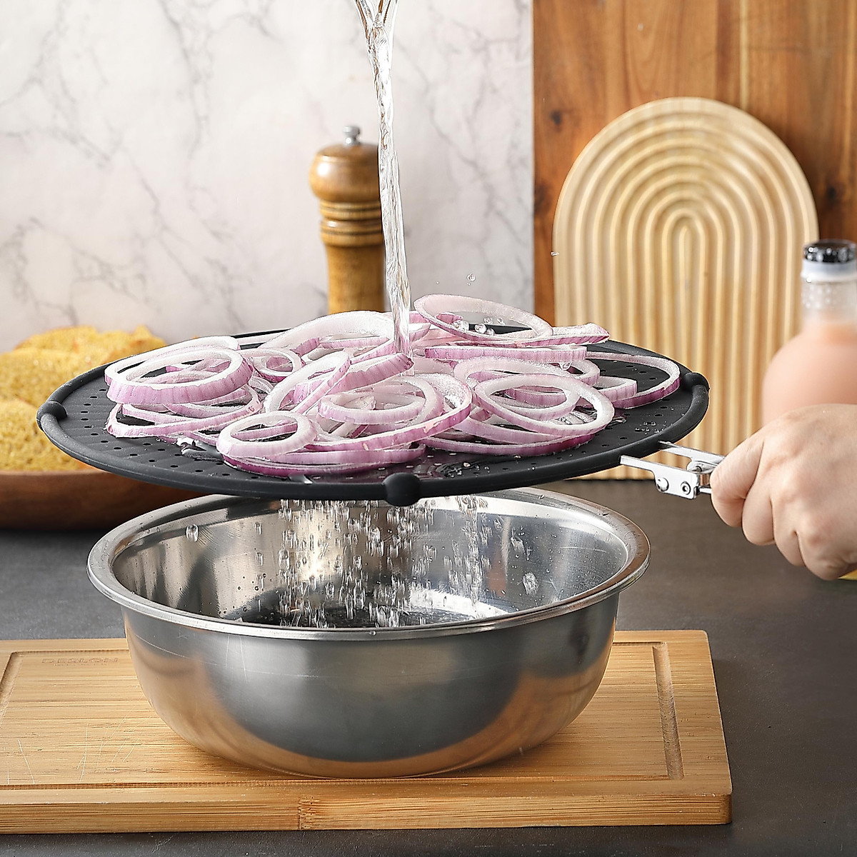 Splatter Guards for Frying, 13 Inch Silicone Grease Splatter Guard, Splatter Screen for Frying Pan with Latest Folding Handle, Cover Oil Splash When Cooking Fried Chicken or Popcorn