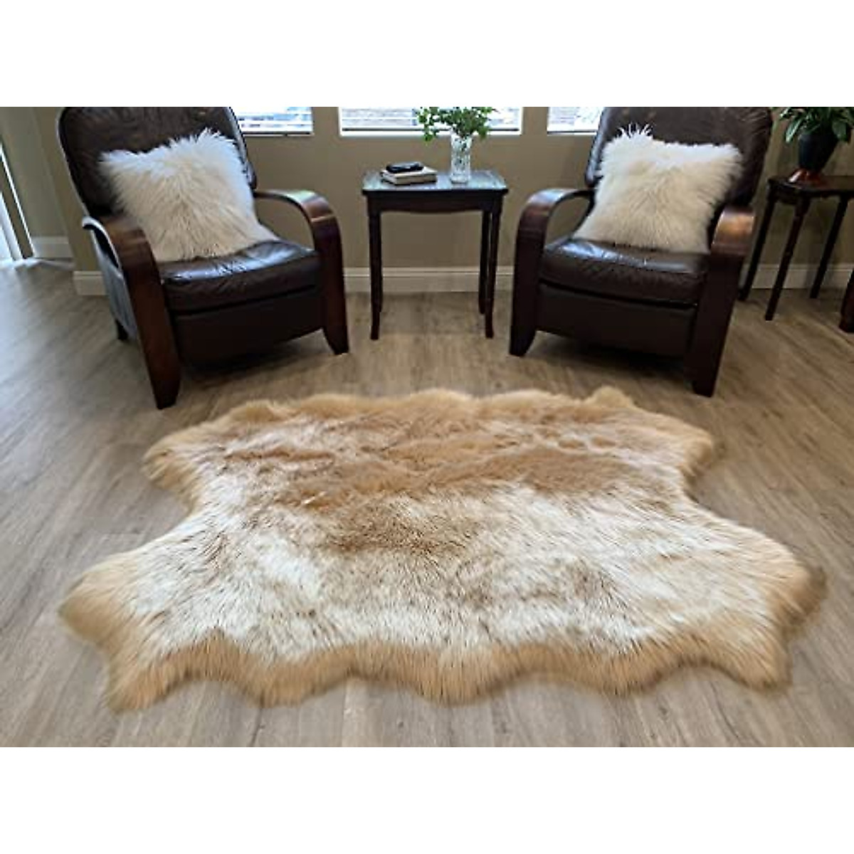 LAMBZY Faux Sheepskin Super Soft Hypoallergenic Silky Shag Rug for Living Room, Kids Room, Sofa (Quarto 4 Pelts 4'x6', Beige)